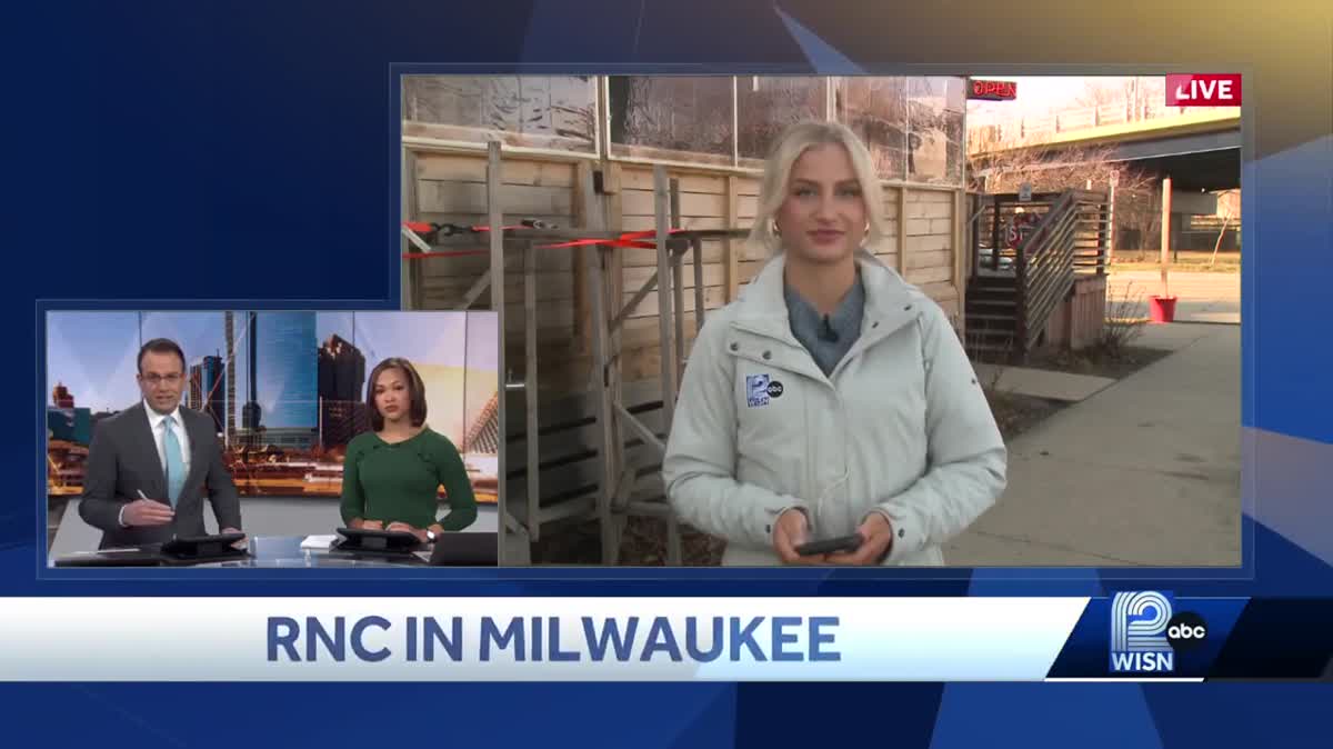 Milwaukee Bar Closing For RNC | Crooks and Liars